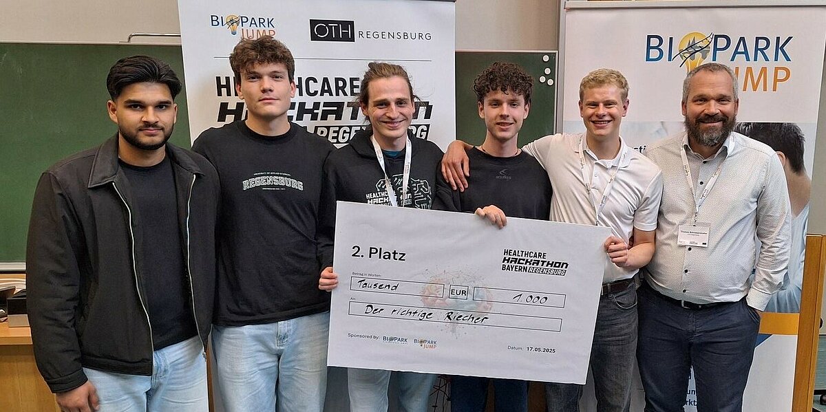 The right instinct: OTH students successful at Healthcare Hackathon ...