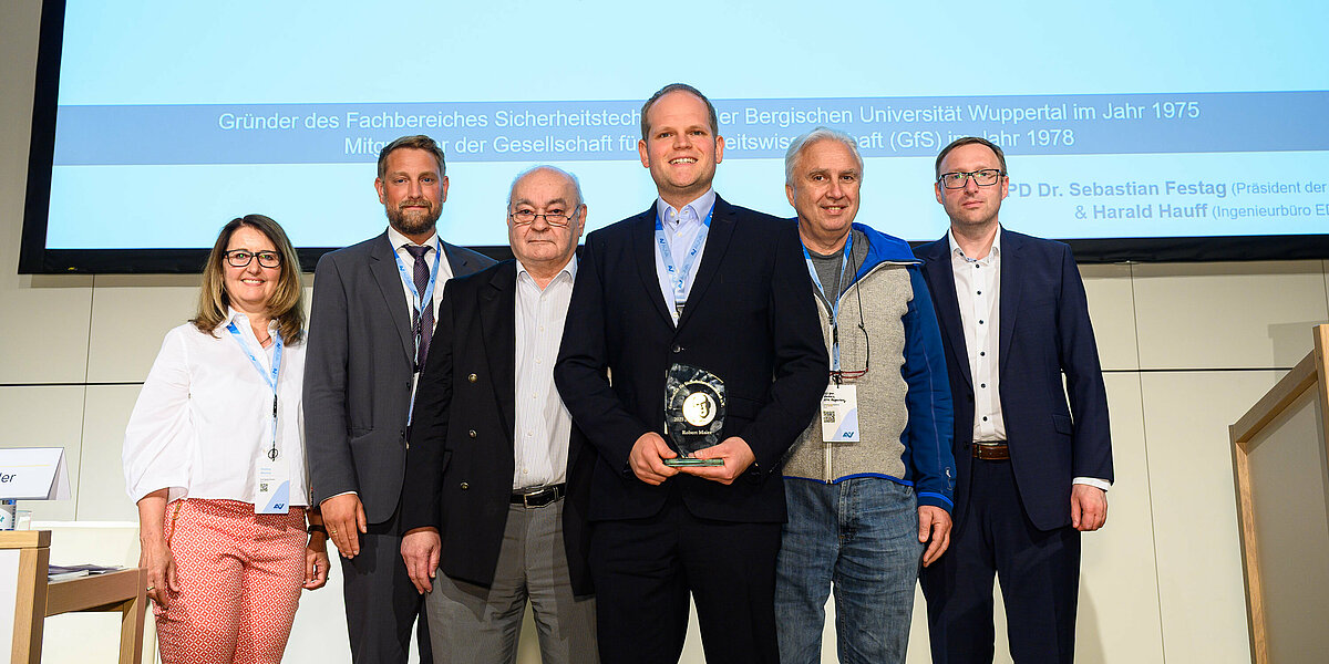 Peter-Compes-Preis für Promotionsschrift vor Dr. Robert Maier