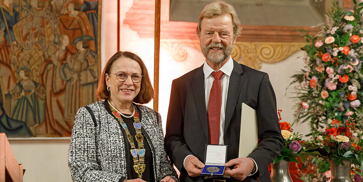 Albertus-Magnus-Medaille an Professor Dr. Wolfgang Baier verliehen